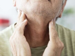 Swollen Uvula Cause: STDs, Snoring, After Drinking/Surgery - American ...