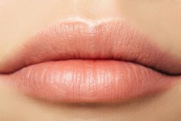 Swollen Bottom Lip, Causes, For No Reason, Treatment of Lower Lips ...