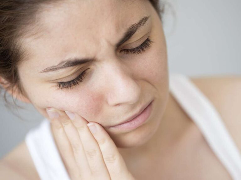 Swollen Cheeks from Tooth, Glands and Jaw, Eyes, Gum and How to Reduce ...
