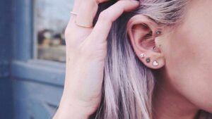 Infected Tragus Piercing Signs, Bump, Risks and How to Treat It ...