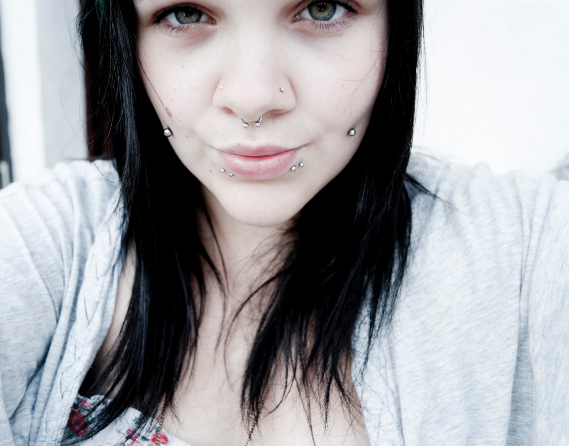 Cheek Piercing – Dermal, Dimple, Cheekbone, Pictures, Jewelry, Scars ...