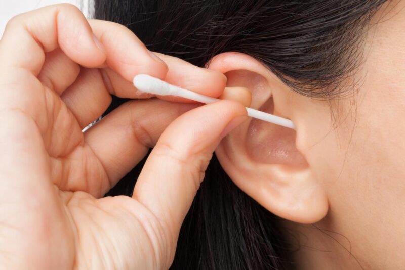 Scabs in Ears: Crusty, Dry, Painful, Won't Go Away Causes & Treatments ...