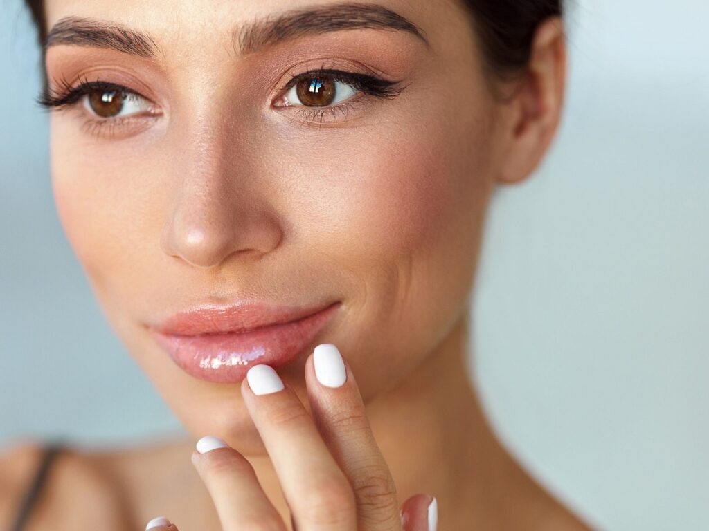 10 Skin Care Tips to Get Natural Glowing Skin - 2024 Guide - American ...
